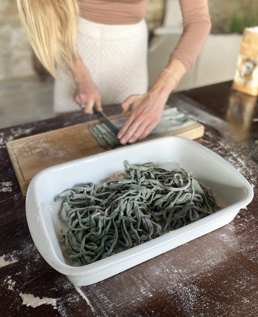 Simple 5 ingredient Homemade Spirulina Pasta | Shayna's Kitchen